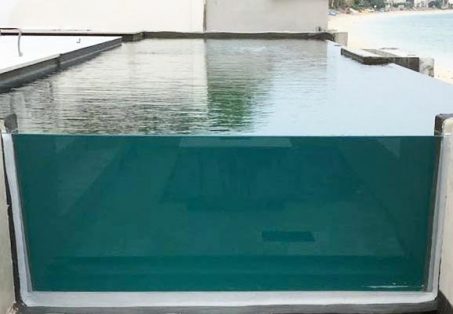 Underwater Windows for Transparent Acrylic Swimming Pools